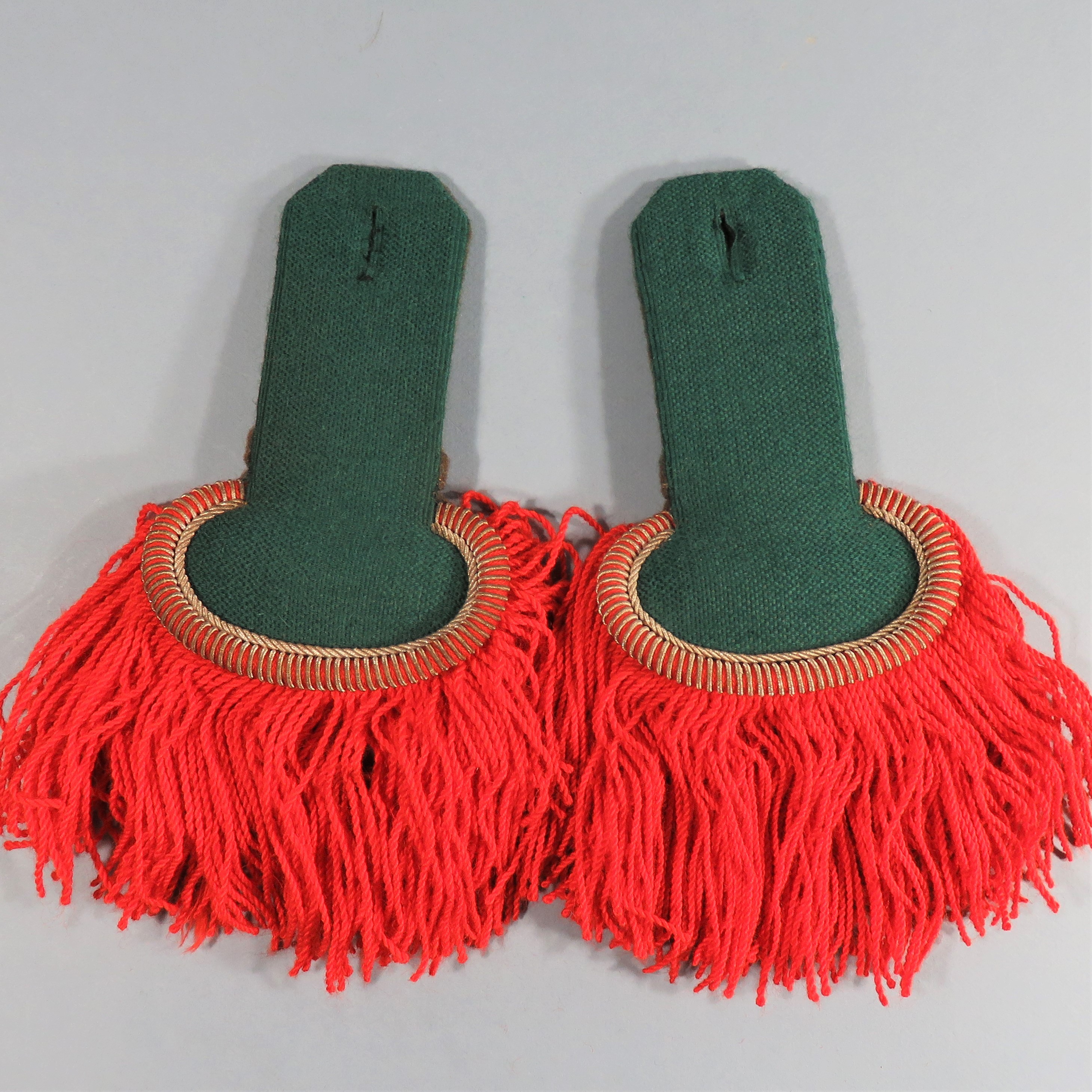 PAIRE D'EPAULETTES DE SOUS OFFICIERS DE CAVALERIE REC LEGION ETRANGERE ...