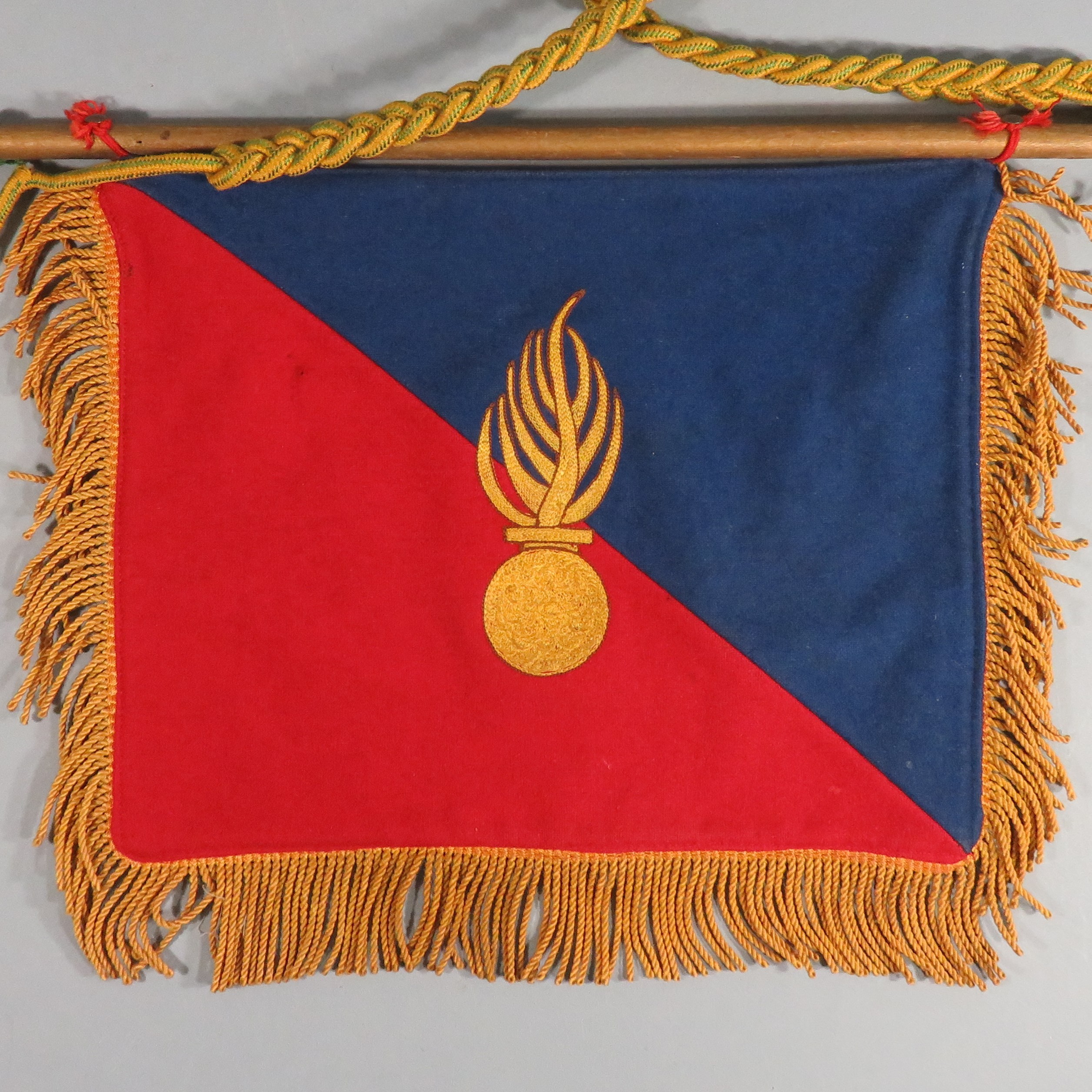 FANION DE CLAIRON OU DE TROMPETTE DE REGIMENT D'INFANTERIE ET ALPINE RI ...