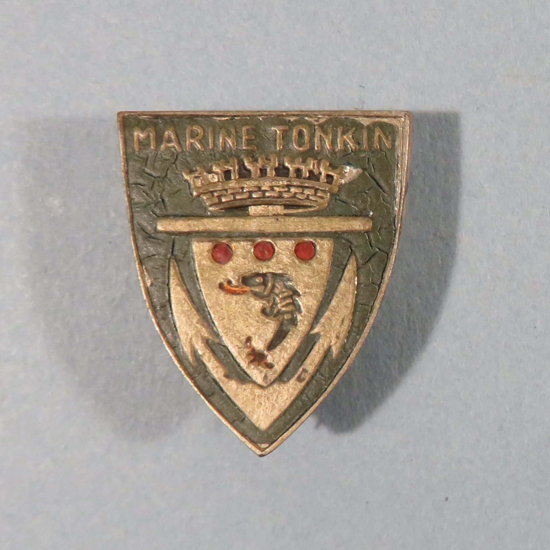 INSIGNE MILITAIRE MARINE TONKIN INDOCHINE FABRICATION LOCALE PEINTE ...