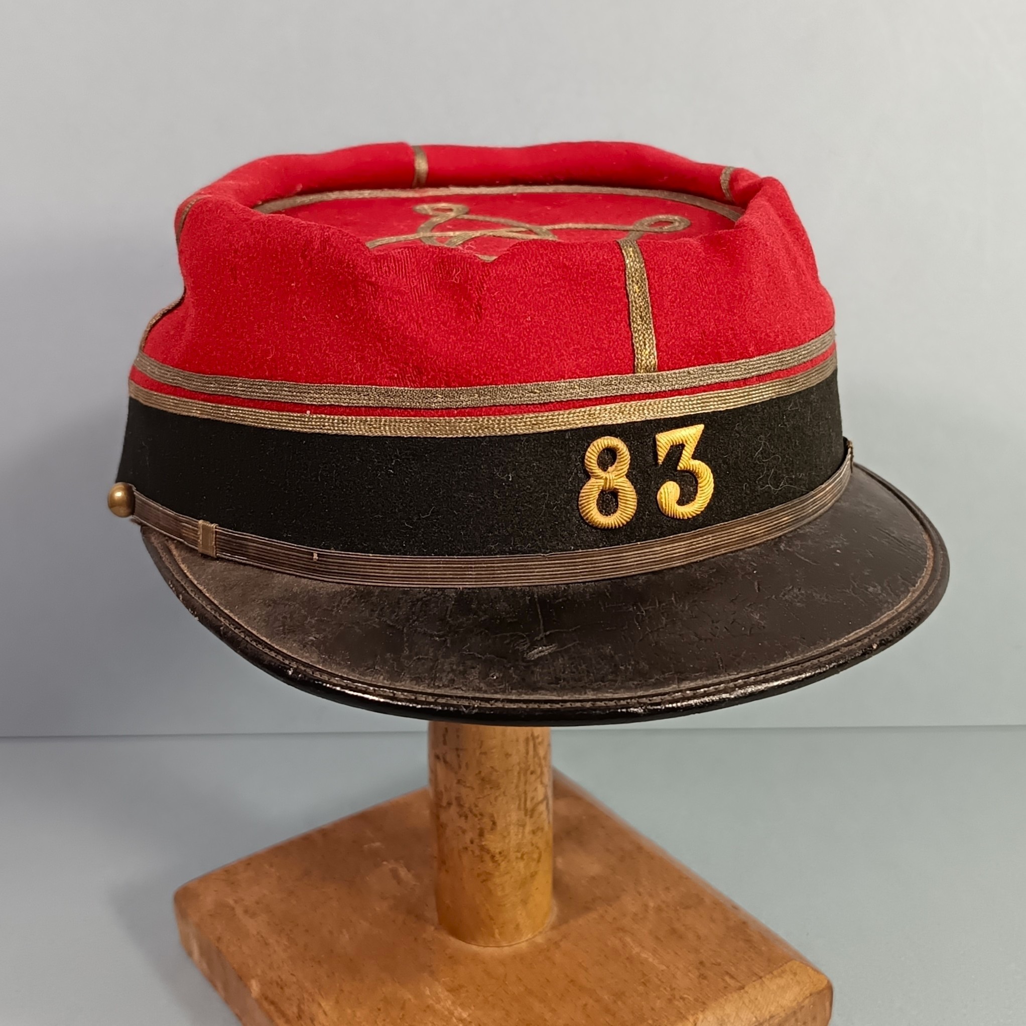 KEPI DE LIEUTENANT DU 83 ème REGIMENT D'INFANTERIE DE LIGNE MODELE 1872 ...