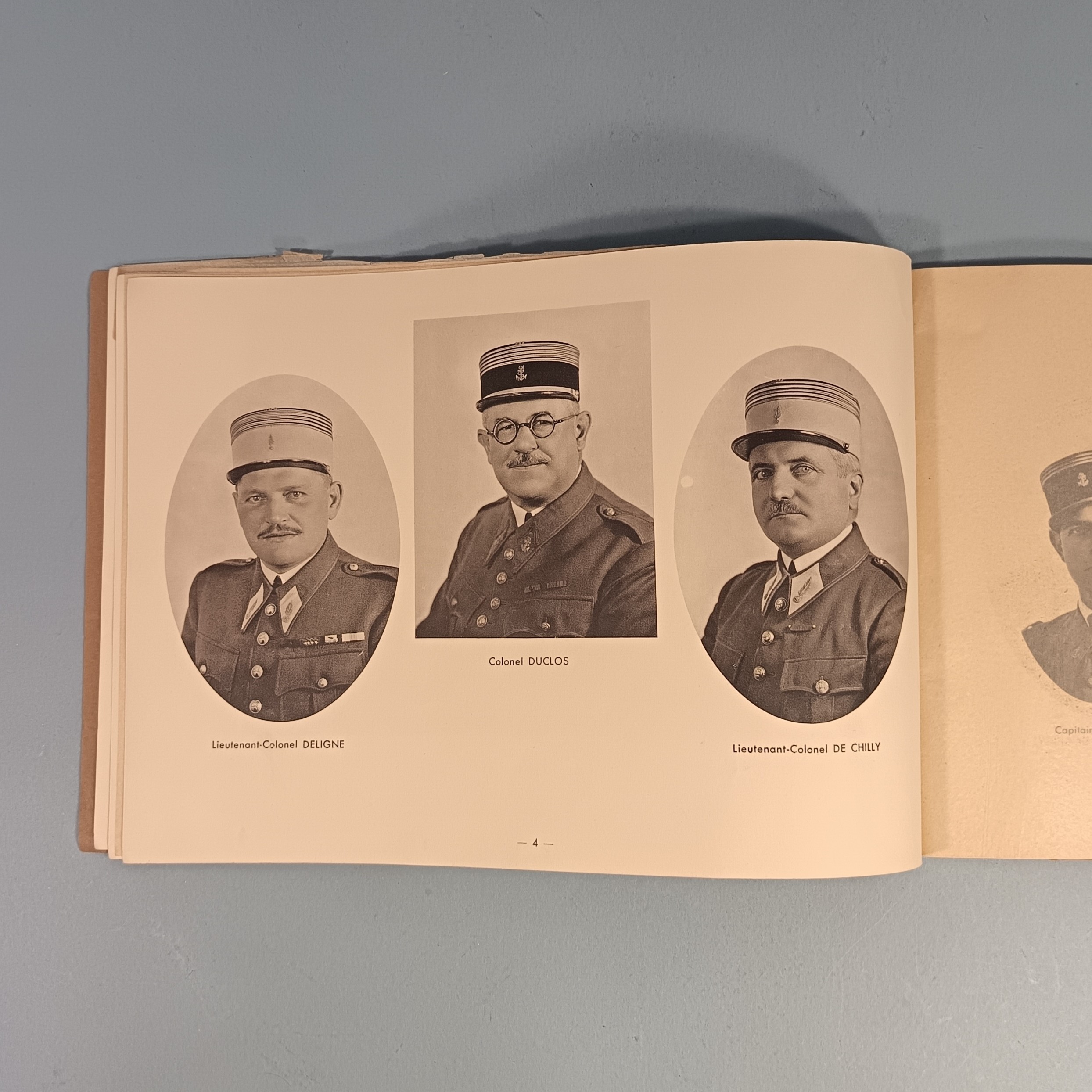 ALBUM PHOTOS DE TYPE REGIMENTAIRE SAINT CYR 1935 LES HOMMES LEUR CADRE ...